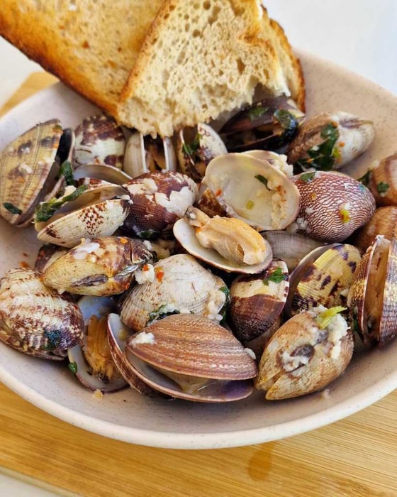 Buttery Garlic Steamed Clams Recipe | The Woodlands TX Chef